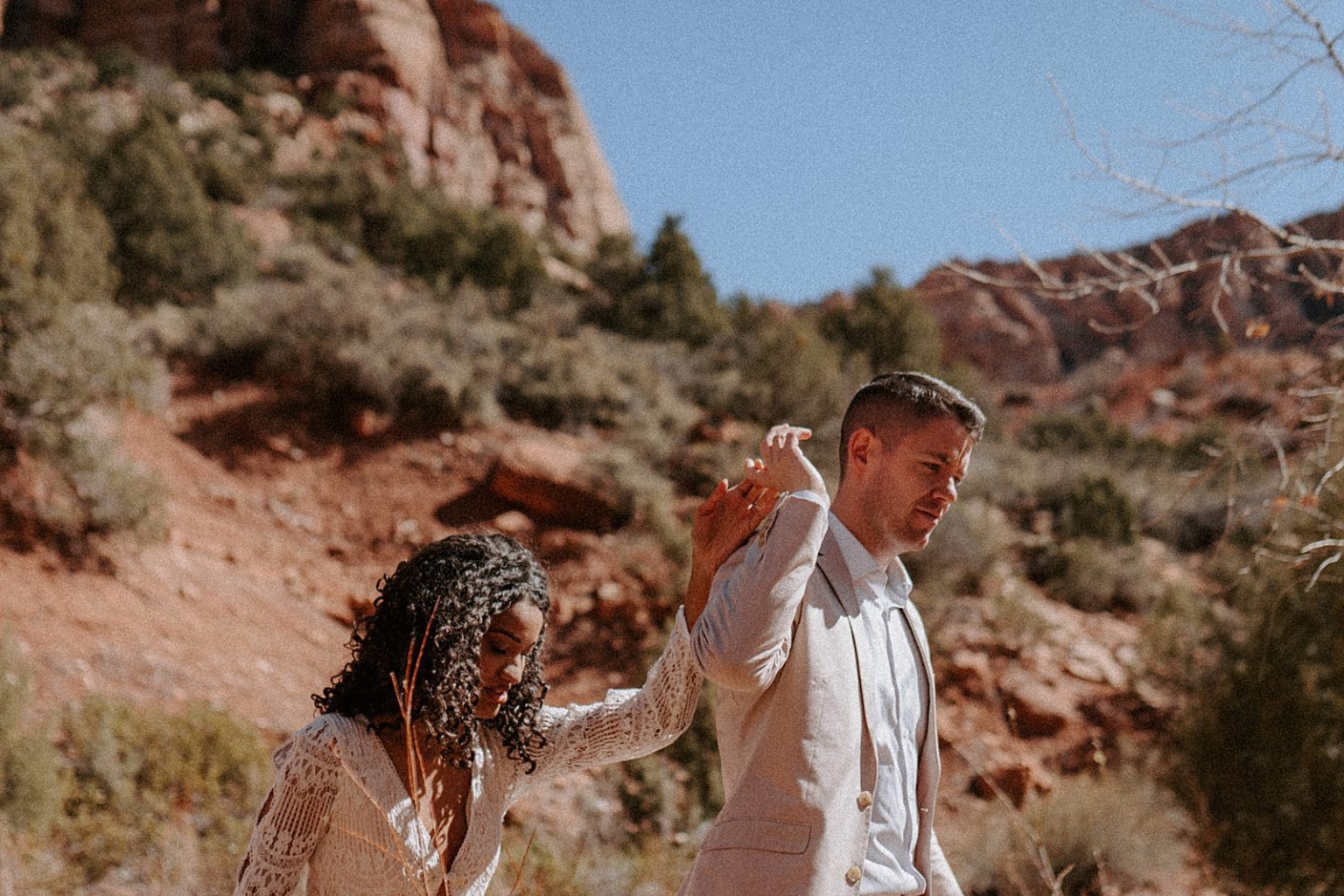 Water Canyon Trail Head Destination Elopement in Utah | thaliacameraist.com